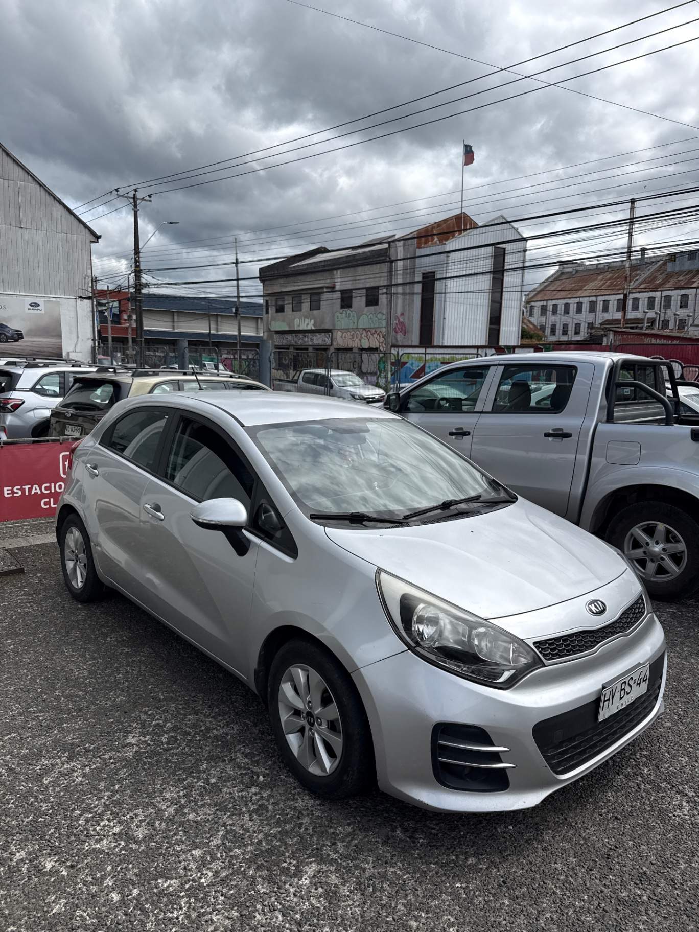 Usado Kia Rio 5 Automovil | Clicar
